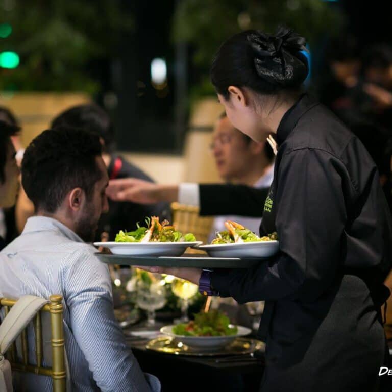 จัดอาหาร ชุด Set Menu ไทย รับจัดงานจัดเลี้ยงแบบSuper VIP | Dee Catering