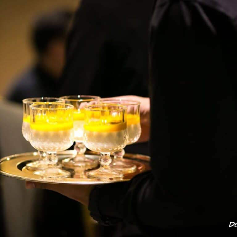 จัดอาหาร ชุด Set Menu ไทย รับจัดงานจัดเลี้ยงแบบSuper VIP | Dee Catering