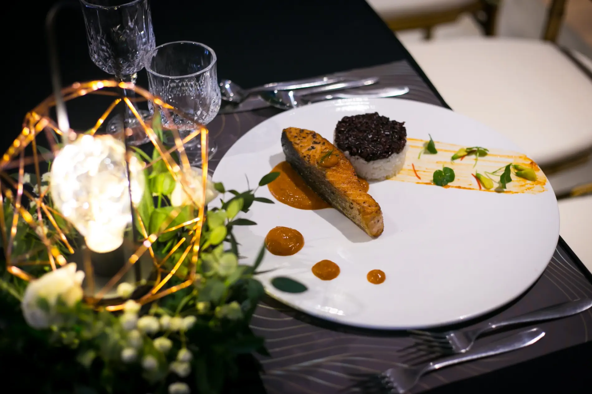 รับจัดเซตอาหารนานาชาติ (Western Set) สำหรับแขก VIP | Dee Catering