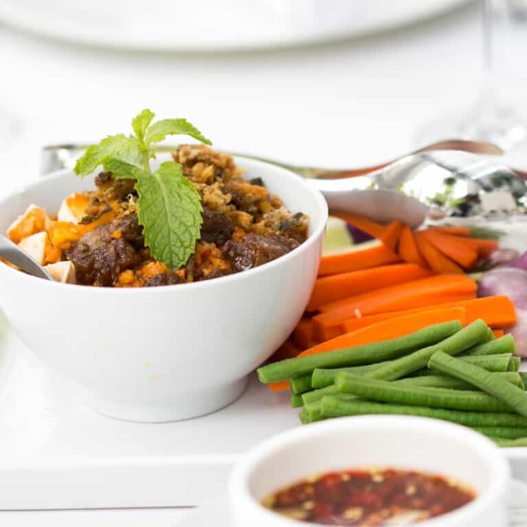 รับเหมาทำโรงอาหาร ดูแลอาหารสวัสดิการพนักงาน | Dee Catering