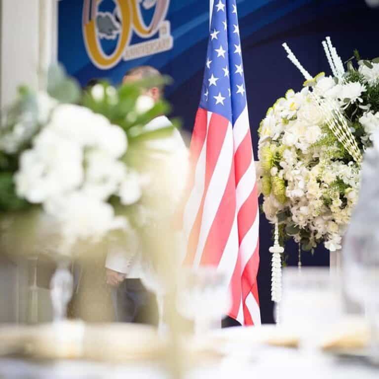 รับจัดเลี้ยงแบบอาหารชุด Set Menu อาหารไทยและ Western | Dee Catering