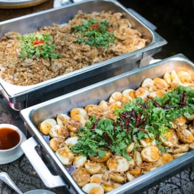 รับเหมาทำโรงอาหาร ดูแลอาหารสวัสดิการพนักงาน | Dee Catering